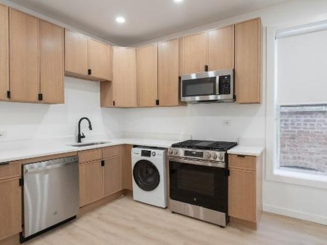 2 Br, 1 bath, Condo 1311 West Ohio Street