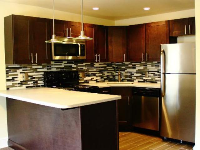 2 Br, 1 bath, Condo 131 New St