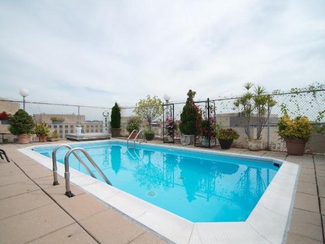 2 Br, 1 bath, Condo 1325 18th St NW