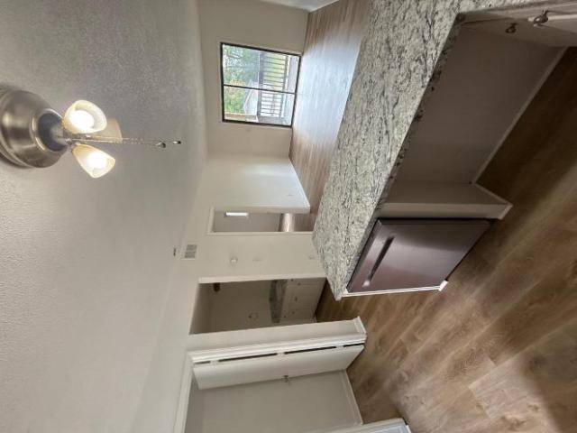 2 Br, 1 bath, Condo 1326 N Frye Ave