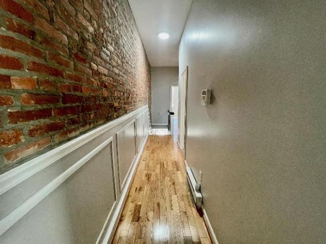 2 Br, 1 bath, Condo 1323 W Butler St