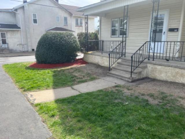 2 Br, 1 bath, Condo 132 S Apple Street