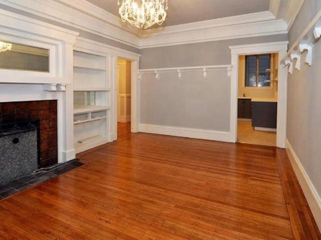 2 Br, 1 bath, Condo 1335 Oak Street