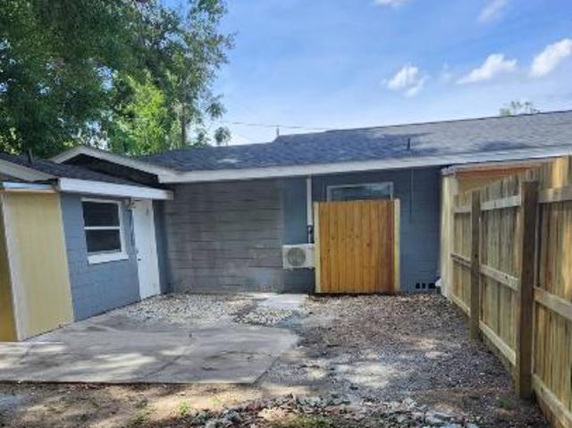 2 Br, 1 bath, Condo 1335 E Bay St