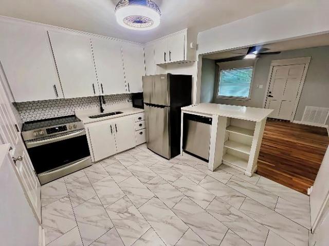 2 Br, 1 bath, Condo 1337 Charlotte Street