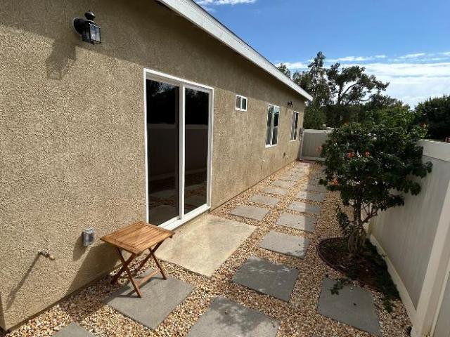 2 Br, 1 bath, Condo 13397 Blackdeer Dr