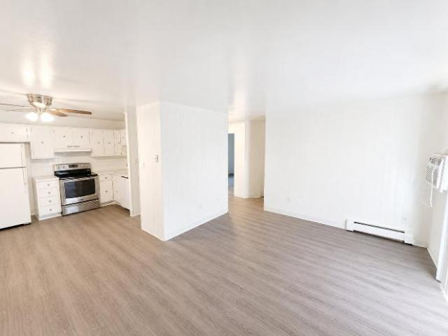 2 Br, 1 bath, Condo 1330 Zephyr St