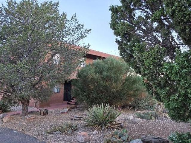 2 Br, 1 bath, Condo 13409 Fruit St