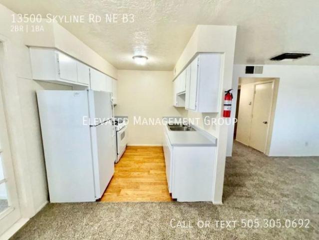 2 Br, 1 bath, Condo 13500 Skyline Rd Ne