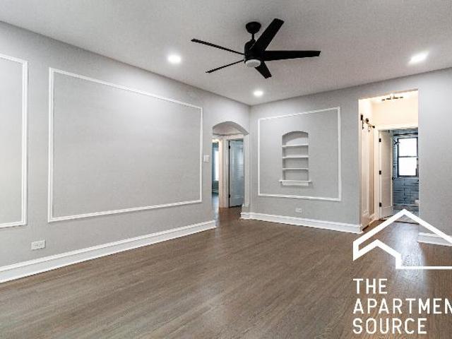 2 Br, 1 bath, Condo 1352 West Carmen Ave