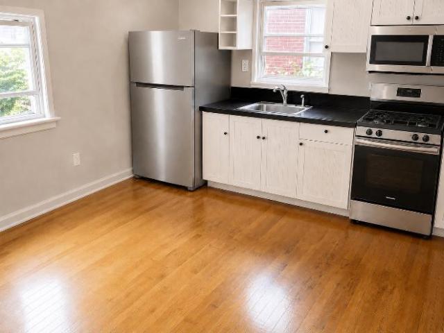 2 Br, 1 bath, Condo 135 North Ave