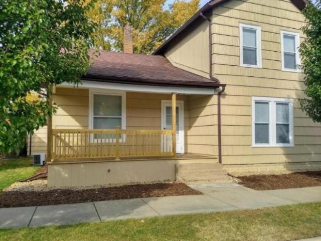 2 Br, 1 bath, Condo 136 E Lawrence St