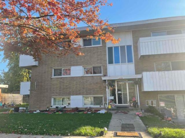 2 Br, 1 bath, Condo 13701 Atlantic Ave