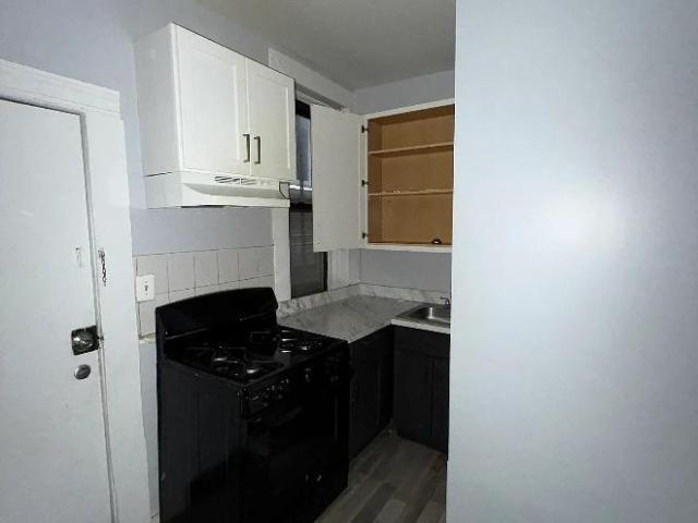 2 Br, 1 bath, Condo 137 3rd St