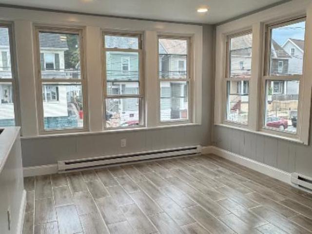 2 Br, 1 bath, Condo 137 E High Street