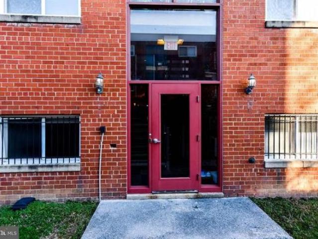 2 Br, 1 bath, Condo 1386 Bryant St NE