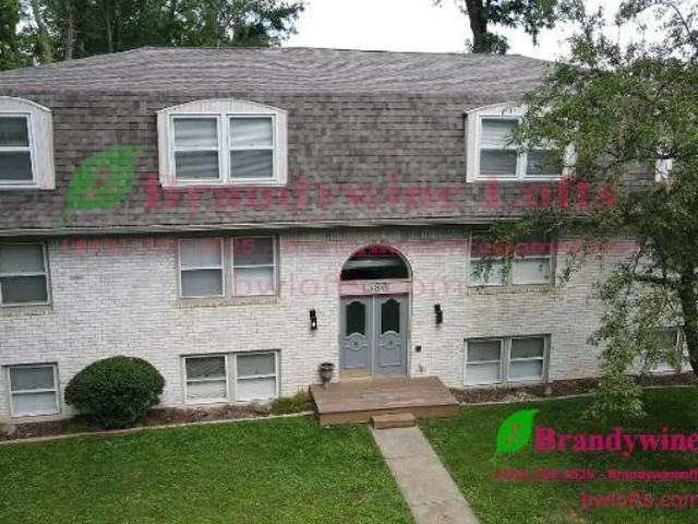 2 Br, 1 bath, Condo 1386 Robinhood Lane