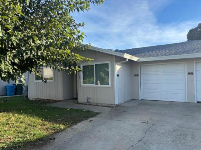 2 Br, 1 bath, Condo 1380 Vernon Ave