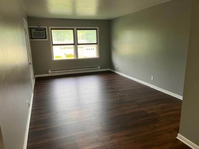 2 Br, 1 bath, Condo 14000 S Marybrook Dr