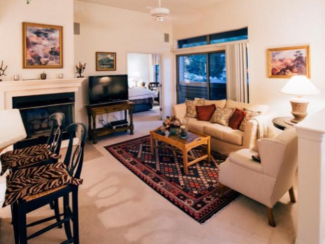 2 Br, 1 bath, Condo 1401 N Fourth St