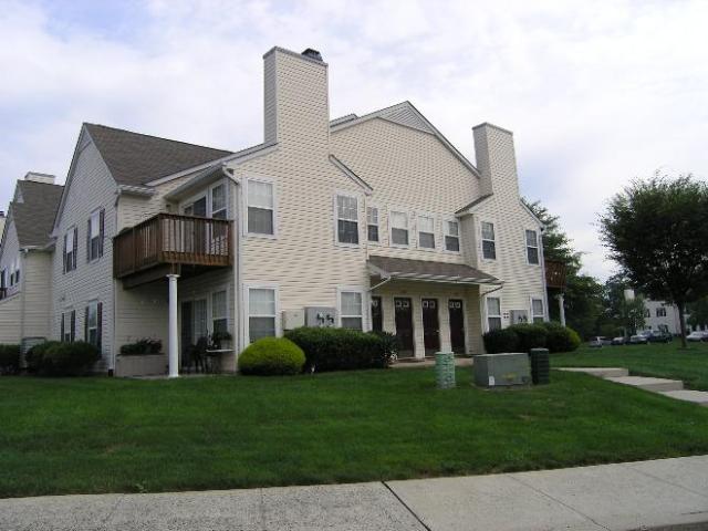 2 Br, 1 bath, Condo 140 Horseshoe Drive