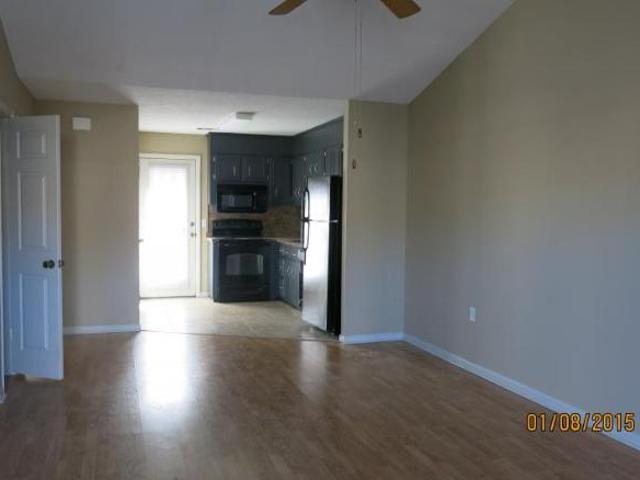 2 Br, 1 bath, Condo 140 Lanier Drive