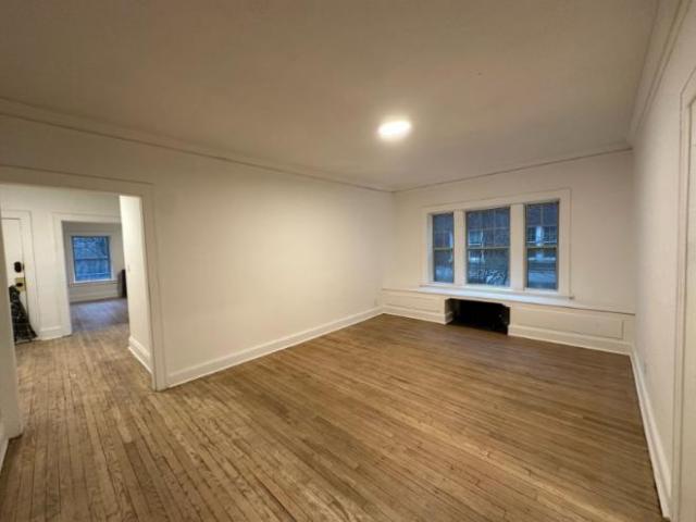 2 Br, 1 bath, Condo 14148 Superior Rd