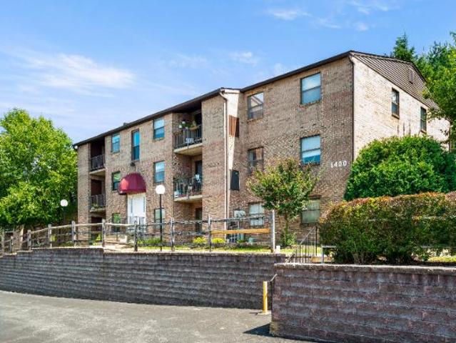 2 Br, 1 bath, Condo 1419 Valley Dr