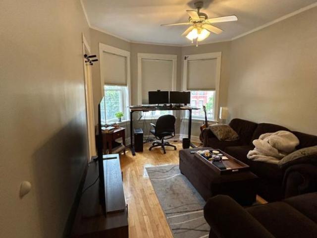 2 Br, 1 bath, Condo 1410 W Ohio Street