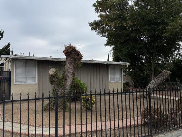 2 Br, 1 bath, Condo 14259 Roscoe Blvd