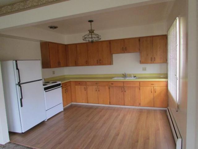 2 Br, 1 bath, Condo 1425 13th St S