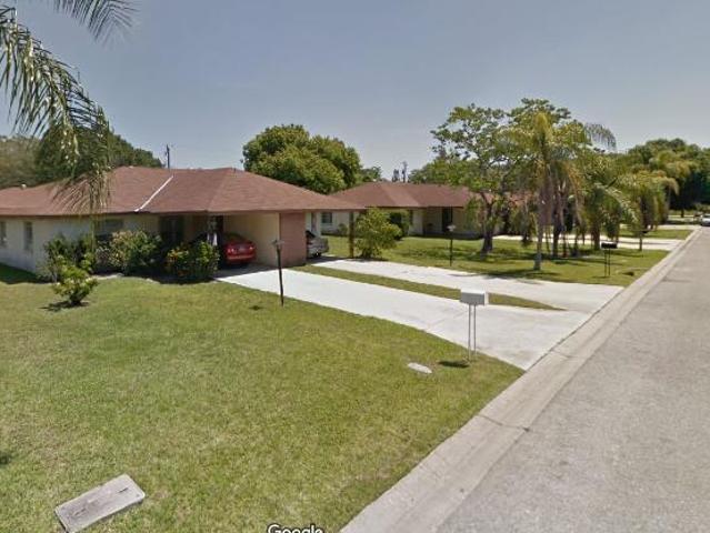 2 Br, 1 bath, Condo 1427 22nd Ave E