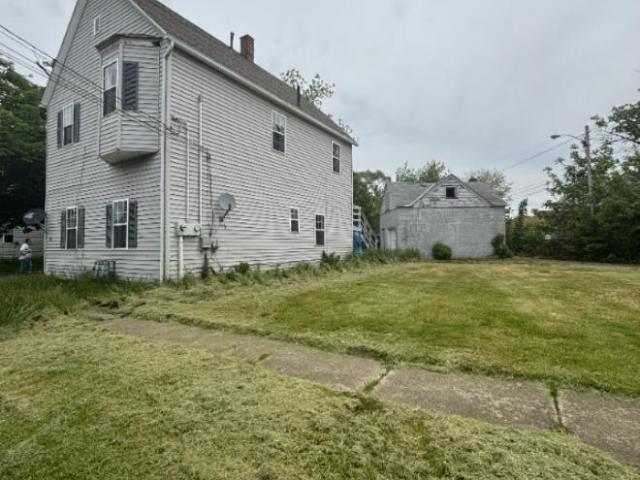 2 Br, 1 bath, Condo 1421 Long Ave