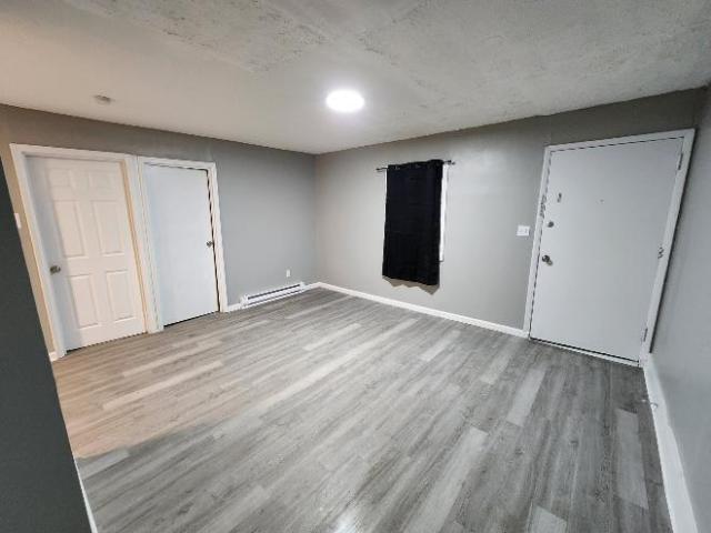 2 Br, 1 bath, Condo 1422 Bancroft Street