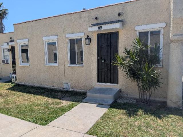 2 Br, 1 bath, Condo 142 W 111th Place