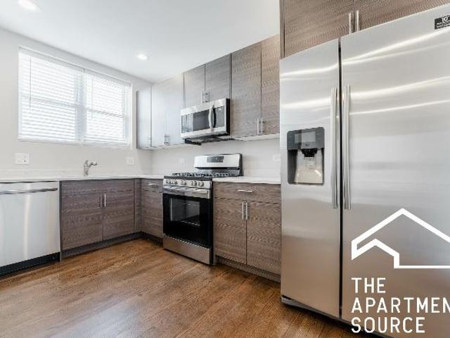 2 Br, 1 bath, Condo 1434 West Farragut Ave