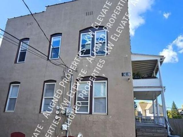 2 Br, 1 bath, Condo 1436 W 110th