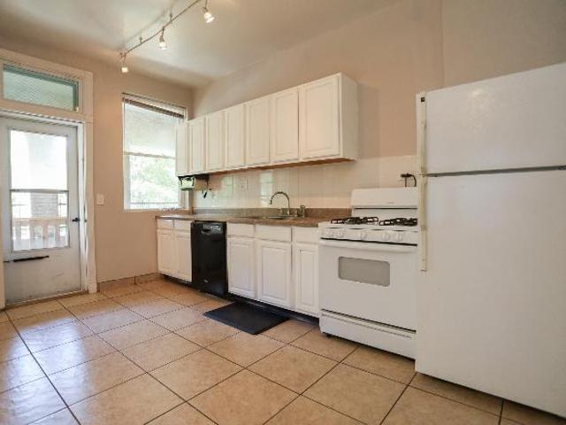 2 Br, 1 bath, Condo 1445 Argyle