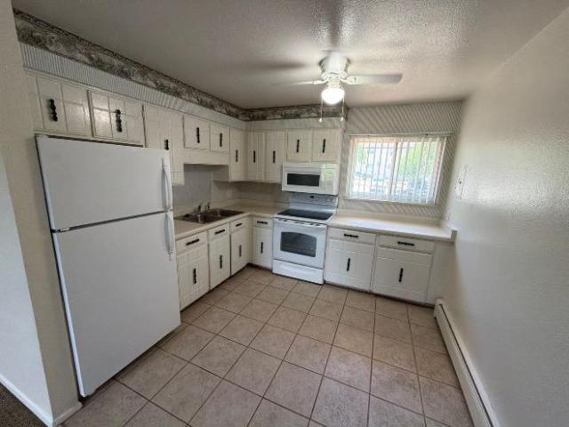 2 Br, 1 bath, Condo 1447 Nokomis Drive