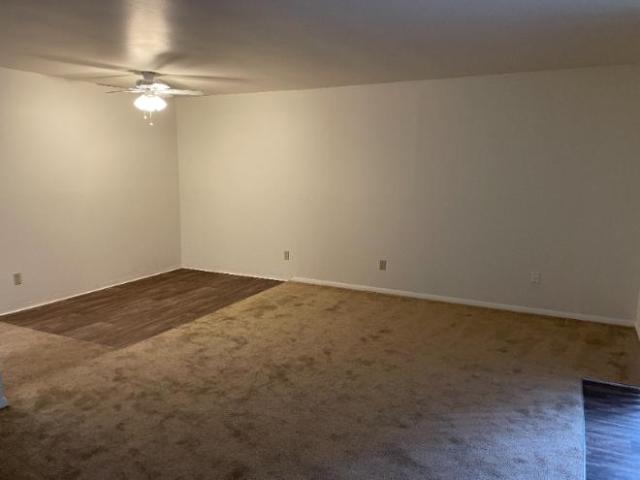 2 Br, 1 bath, Condo 14421 8th Ave SW