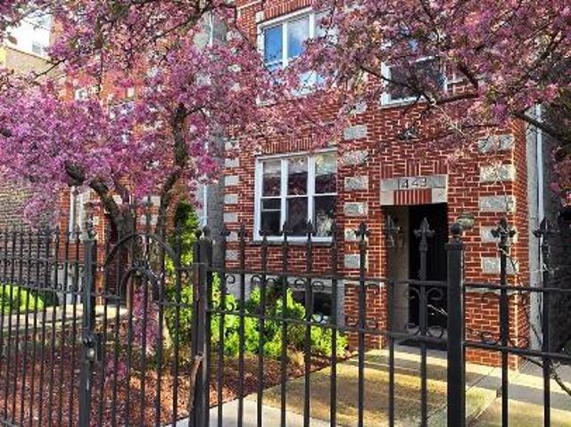 2 Br, 1 bath, Condo 1443 W Walton St Garden