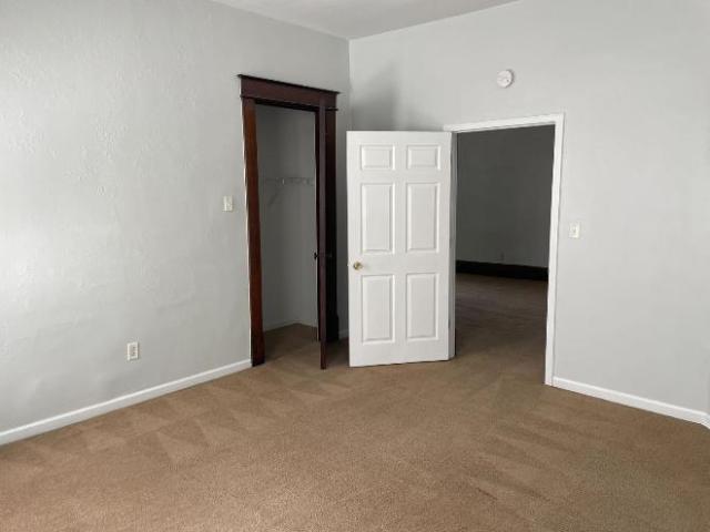 2 Br, 1 bath, Condo 1458 S 7th