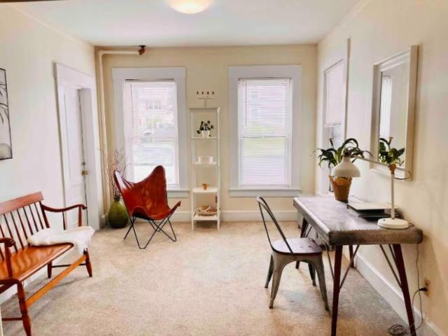 2 Br, 1 bath, Condo 146 Hanover Street