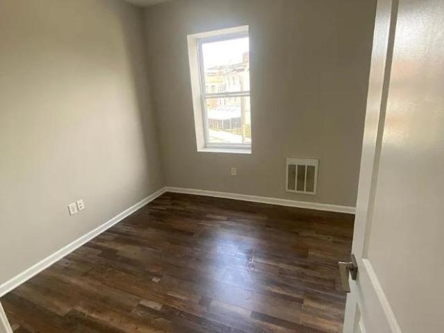 2 Br, 1 bath, Condo 1470 N 52nd St