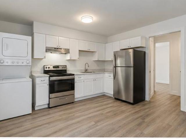 2 Br, 1 bath, Condo 149 E 1st St