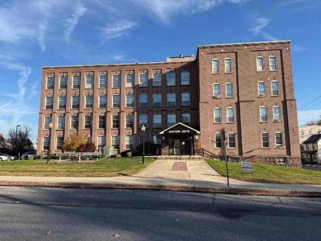 2 Br, 1 bath, Condo 149 Wilson St