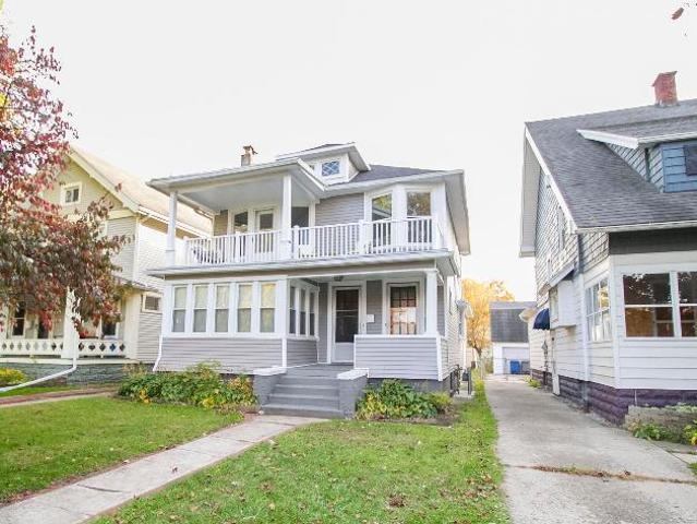 2 Br, 1 bath, Condo 149 University Blvd Lower