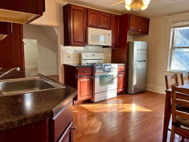 2 Br, 1 bath, Condo 14 E 42nd Street