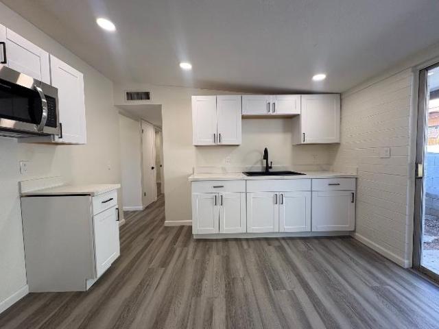 2 Br, 1 bath, Condo 1508 East Adelaide Drive