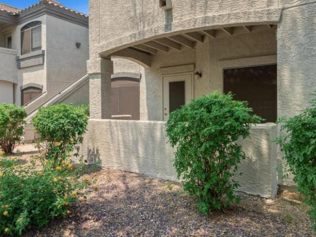 2 Br, 1 bath, Condo 15095 N Thompson Peak Pkwy